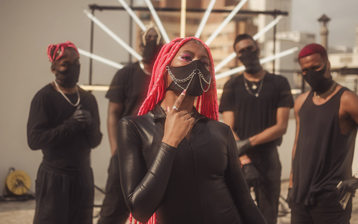 MC Soffia recebe homenagem internacional e lançará o clipe Empoderada